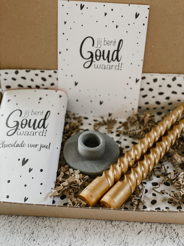 Brievenbus cadeau jij bent goud waard - Chocolade, 2 potlood kaarsen ...