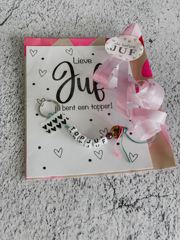 Juffen cadeau - Sleutelhanger top juf - Het juiste cadeau